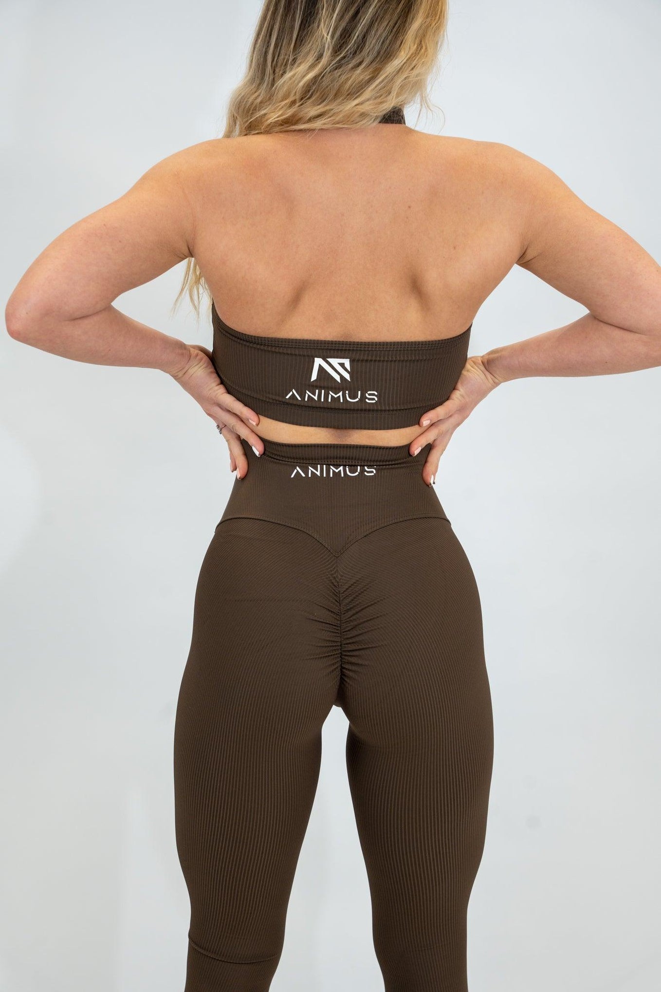 Animus Mobile Scrunched Leggings - Olive Green– Animus Physique